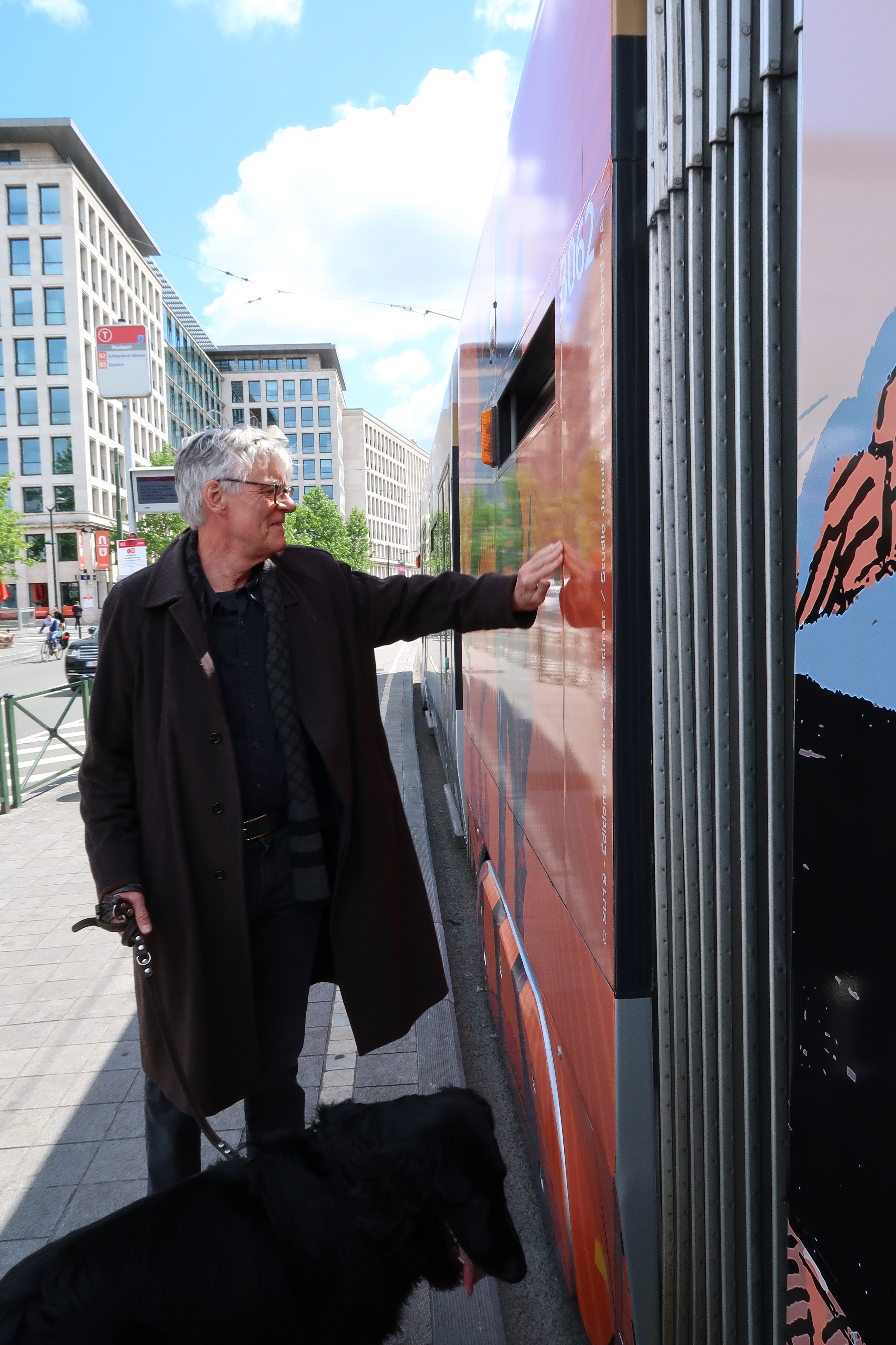 Le palais de Justice de Bruxelles comme cage de Faraday de Blake et ...