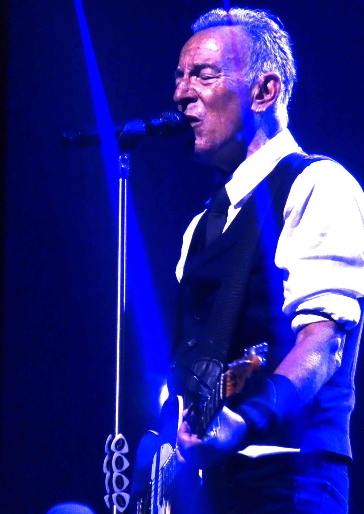 Bruce Springsteen et le E Street Band enflamment le stade Pierre Mauroy ...